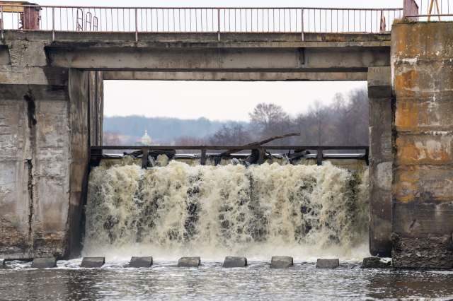 Scientists point to unexpected side effects of knocking down river dams