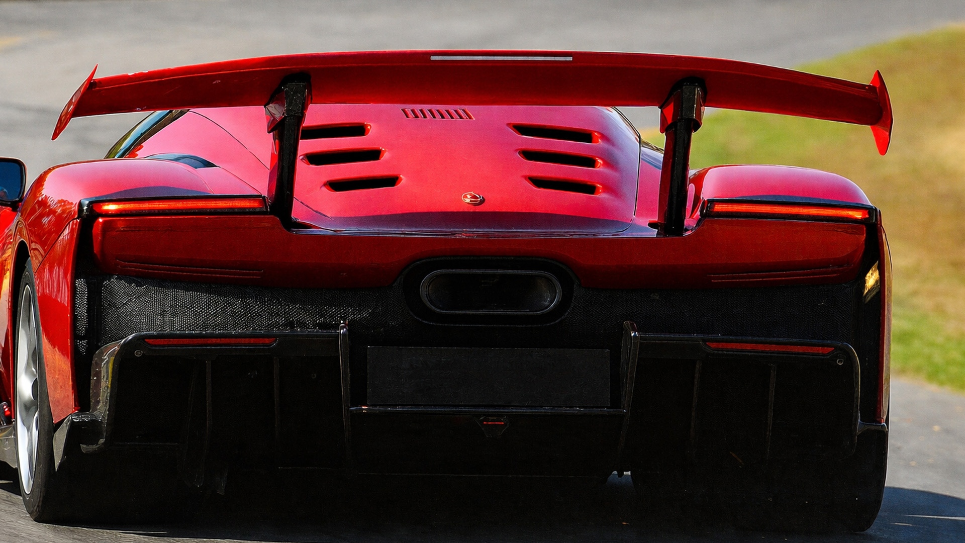 Ferrari F80: Hypercar op volle snelheid met indrukwekkend geluid