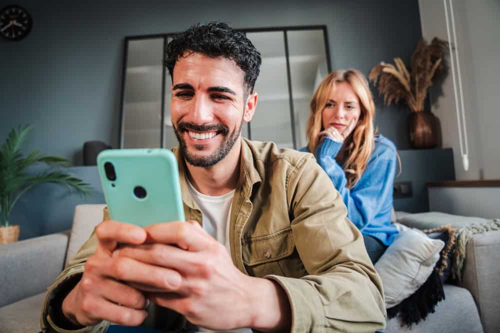 12 relationship boundaries people enforce but lie about to their friends