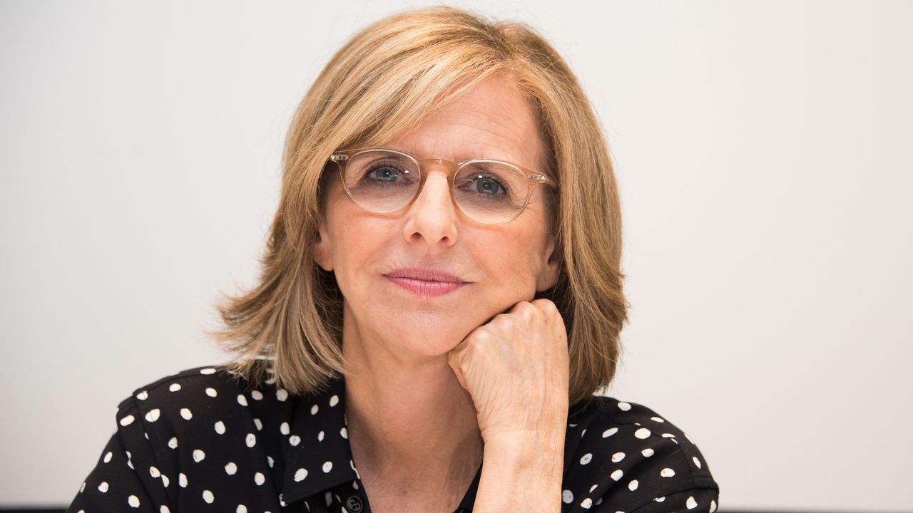 Sorry, stripes: Nancy Meyers proves this anti-trend white palette rules ...
