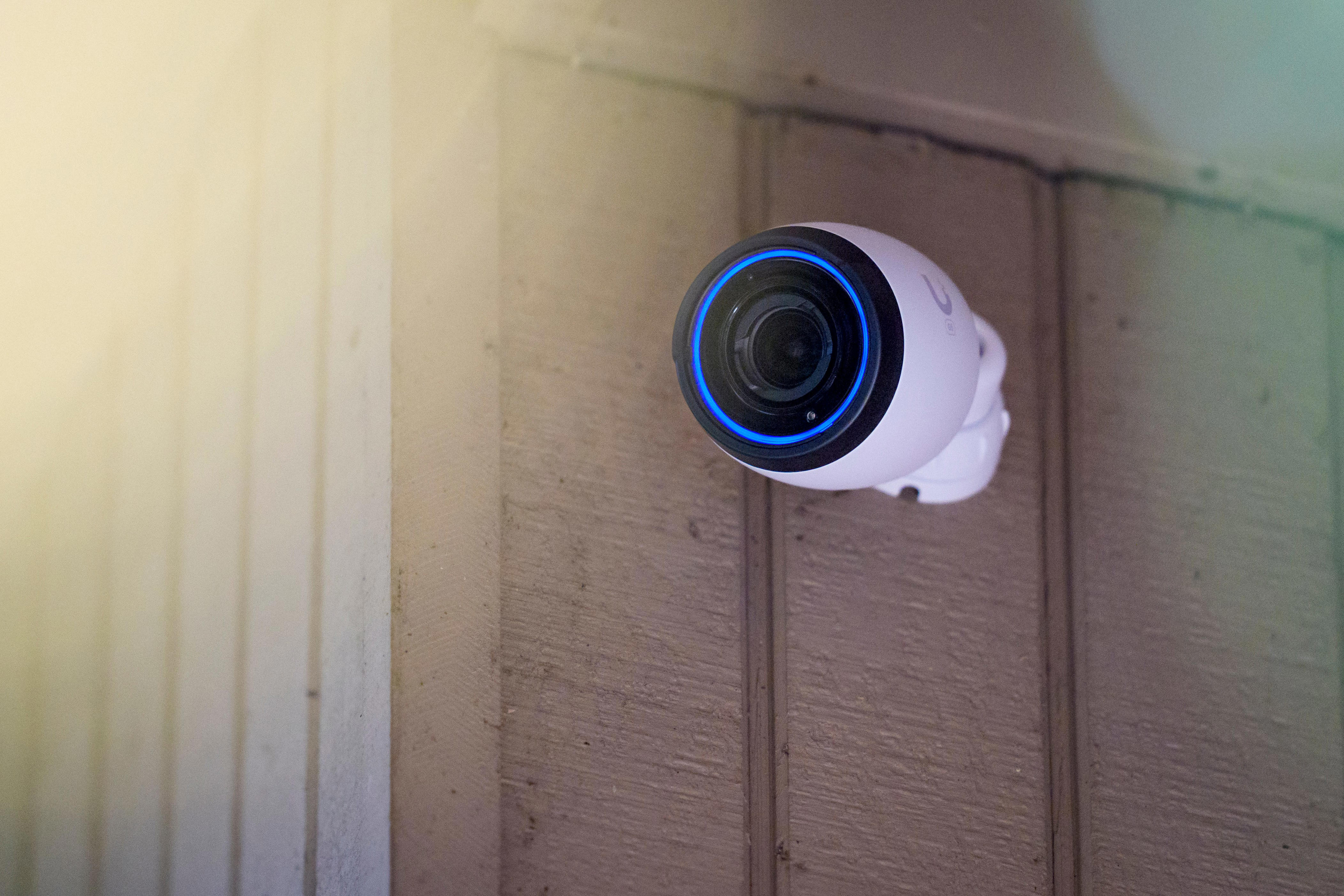 Is it legal to point security camera at a neighbor's house in Oregon?