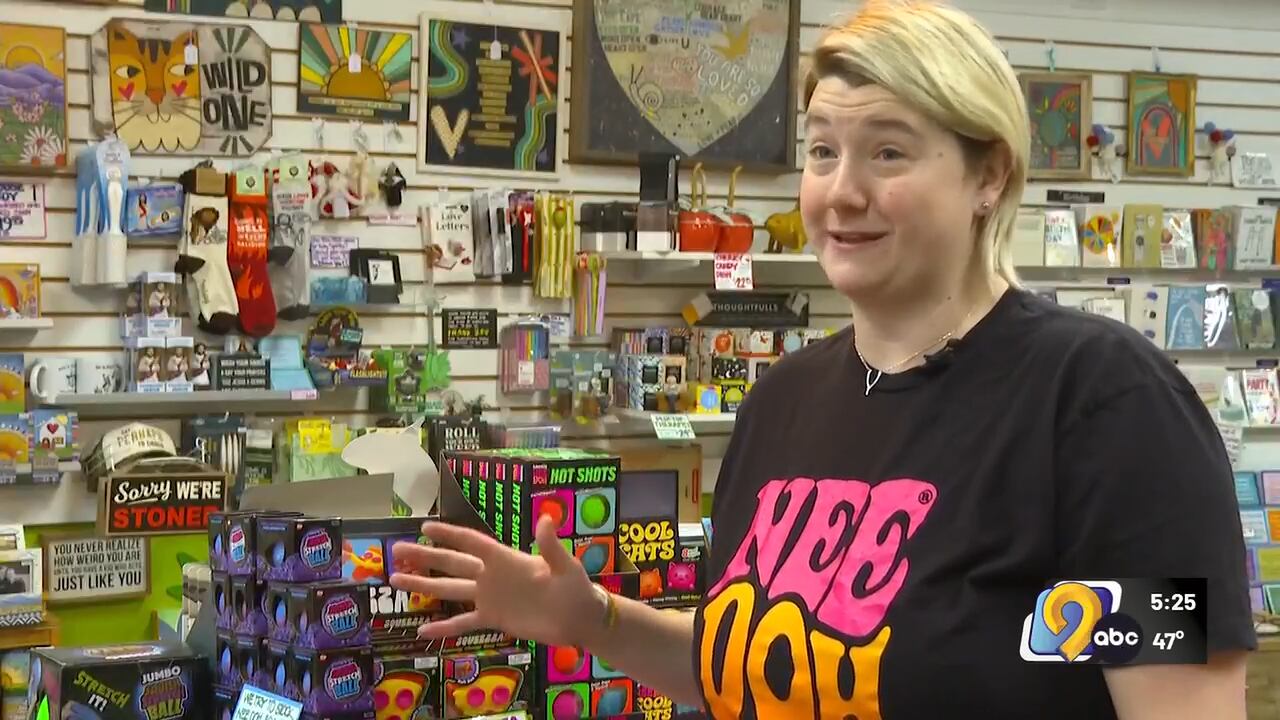 Viral NeeDoh toys boost business for central Iowa shop
