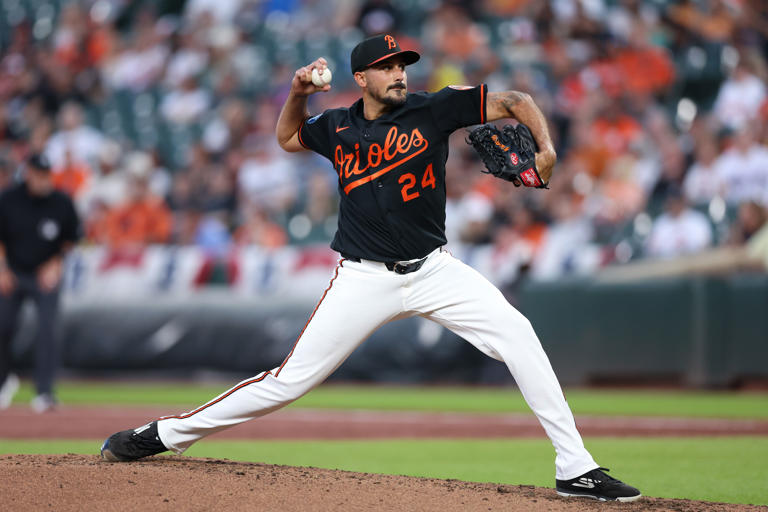 Orioles news: Zach Eflin to IL, Albert Suárez selected