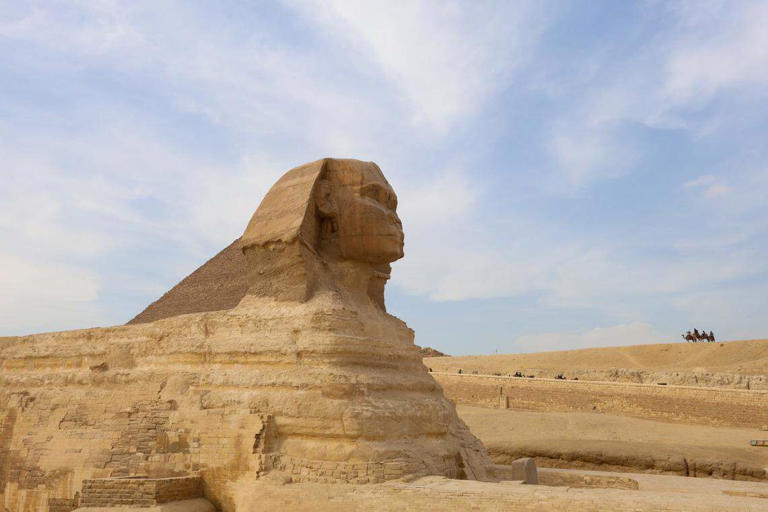 Archaeologists dismiss viral theory that a second sphinx remains buried ...