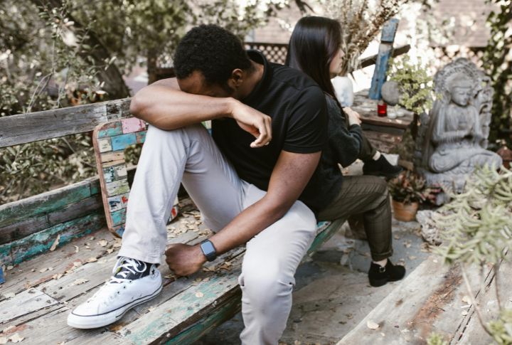 20 warning signs of manipulation in a relationship