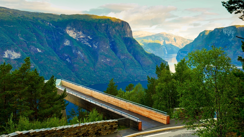 11 unexpected stops along the road in Norway that keep the trip interesting