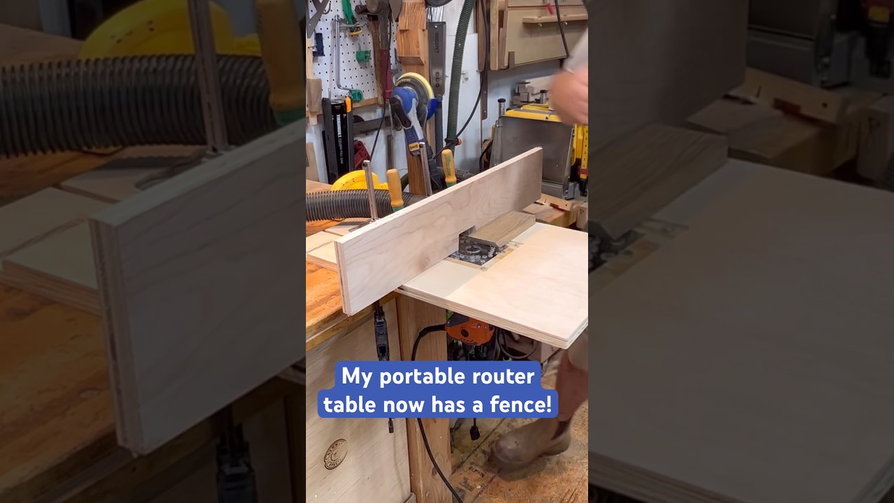 Portable router table with a fence and dust collection! #woodworking # ...