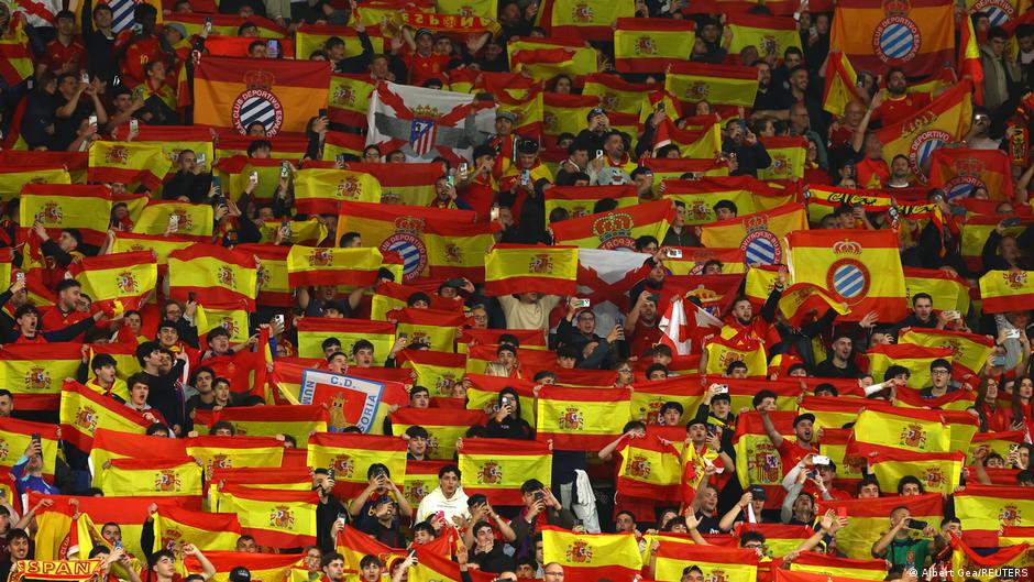 Spain: Anti-Muslim chants mar Egypt soccer friendly
