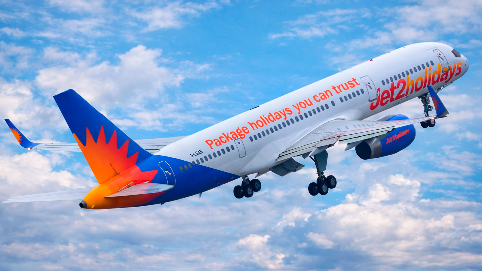 Rare Boeing 757 Takeoff Caught Up Camera