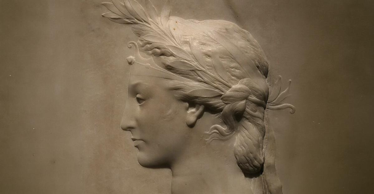 Queen Olympias was the ruthless, beautiful mother of Alexander the ...