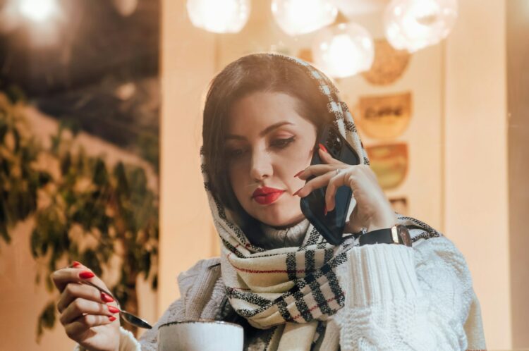 15 clues your roommate might be moving out soon