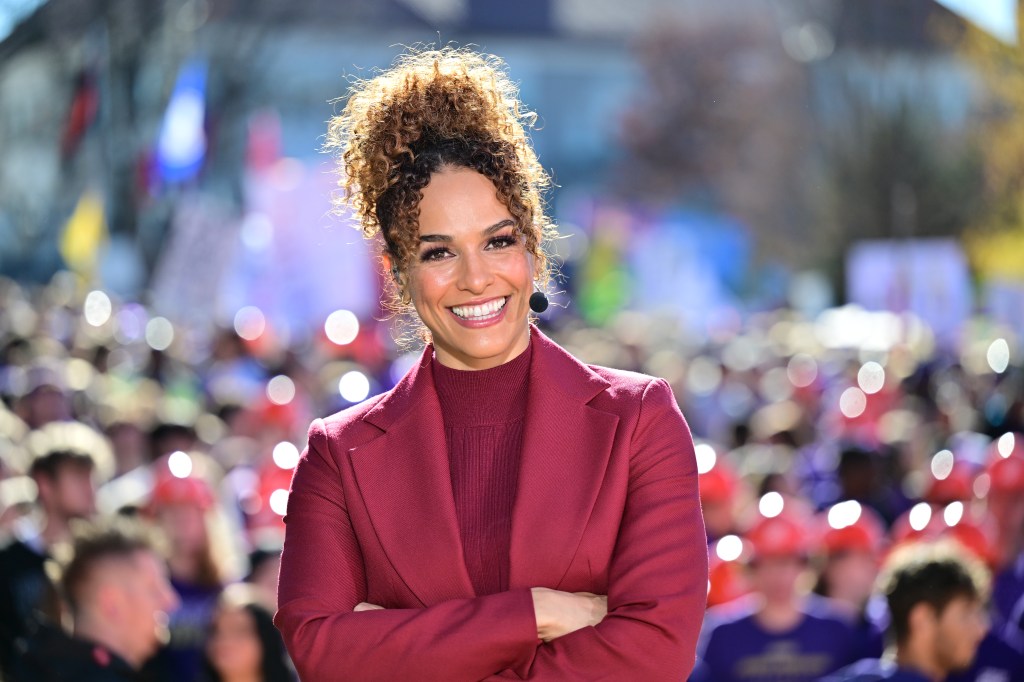 ESPN launches 'Courtside,' its new Women's Final Four AltCast