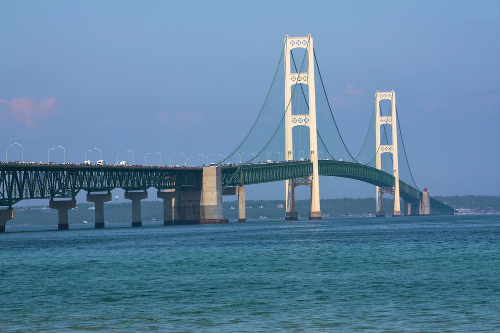 Photos of the most terrifying US bridges and the stories behind them