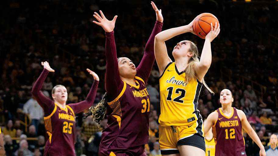 Iowa center confirms return for sophomore season