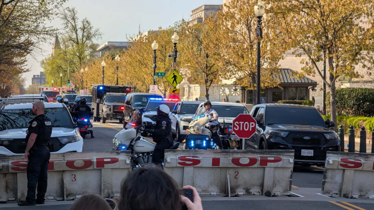 Trump motorcade met with middle fingers on way to Supreme Court