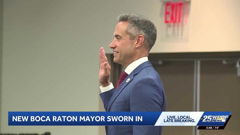 Boca Raton swears in new mayor