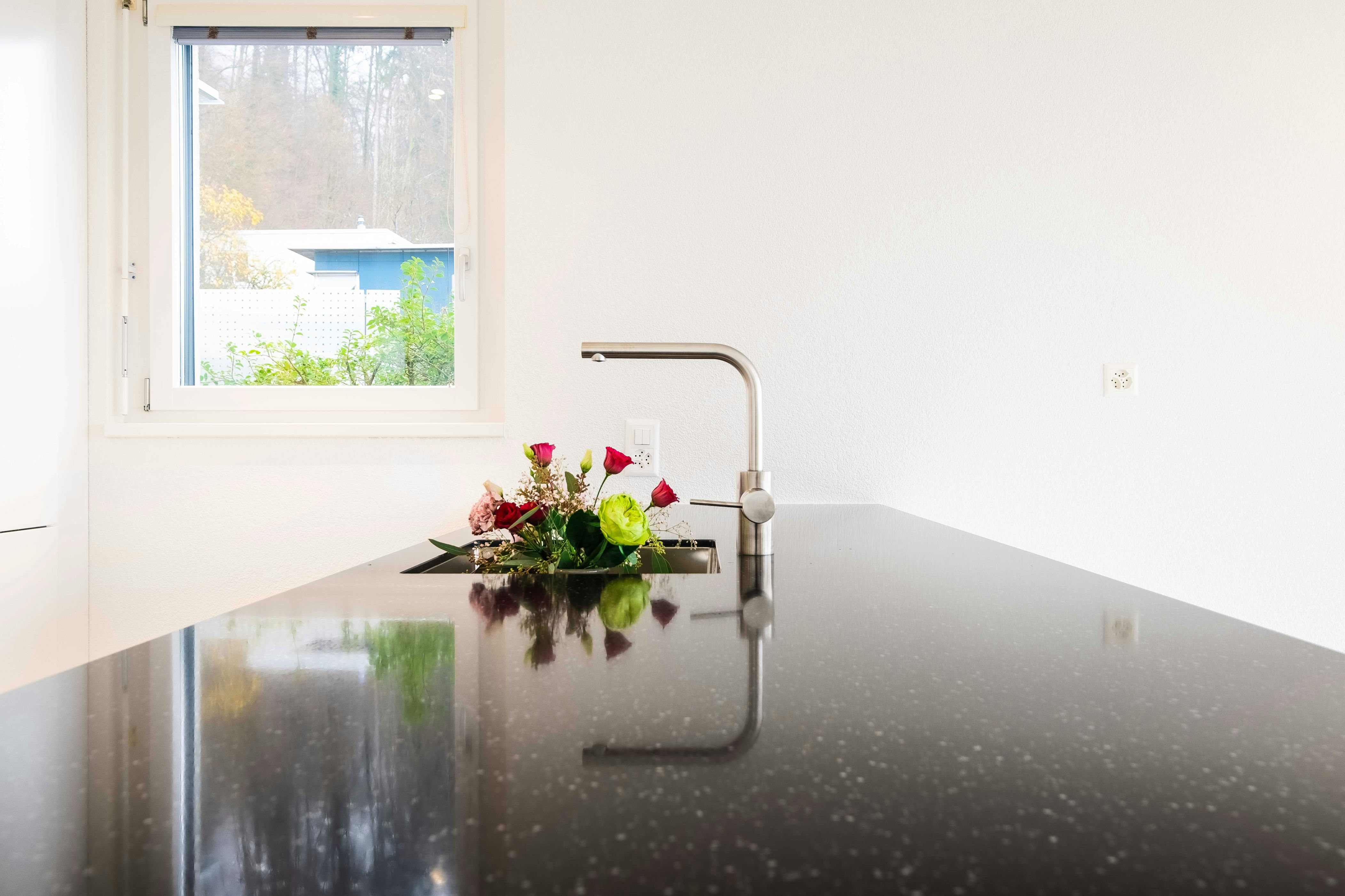 The versatility and benefits of black granite surfaces