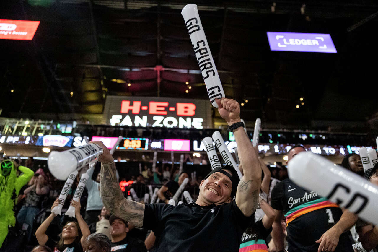 Spurs playoff tickets on sale to public, limited to fans within 150 ...