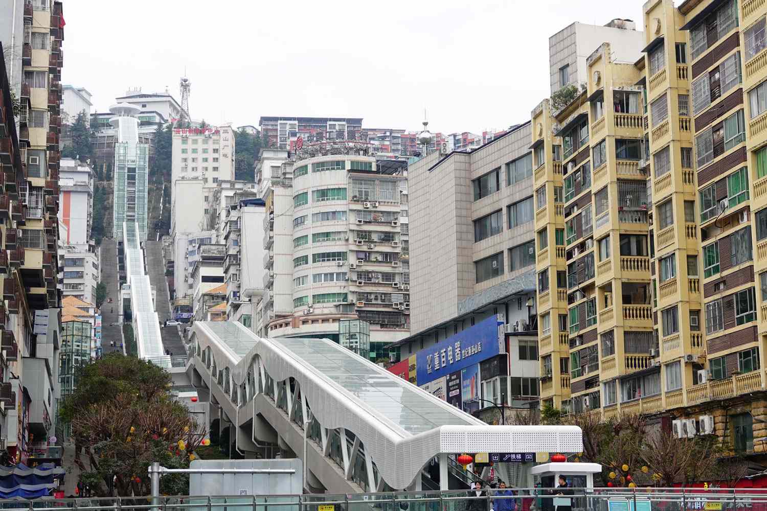 China unveils world's longest outdoor escalator that takes 21 minutes ...