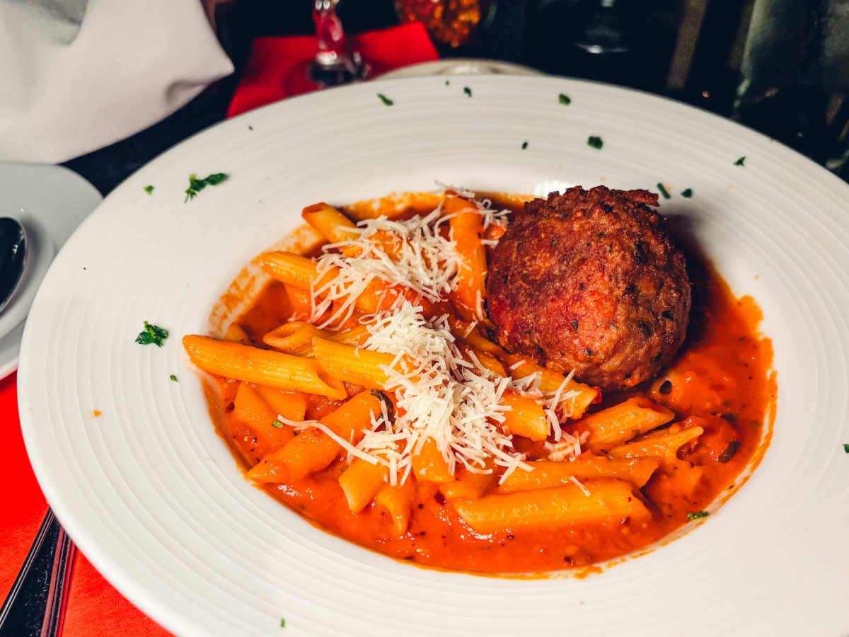 Capo's Restaurant and Speakeasy