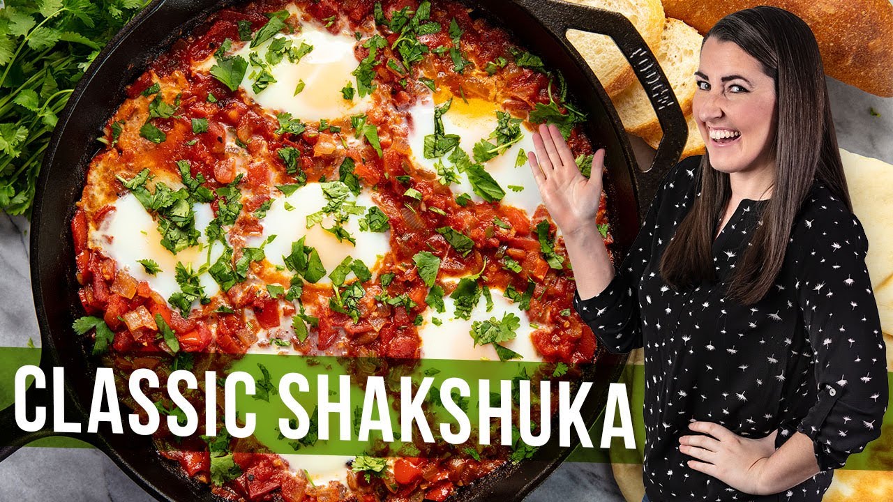 Easy shakshuka recipe: Flavorful Middle Eastern tomato & egg skillet