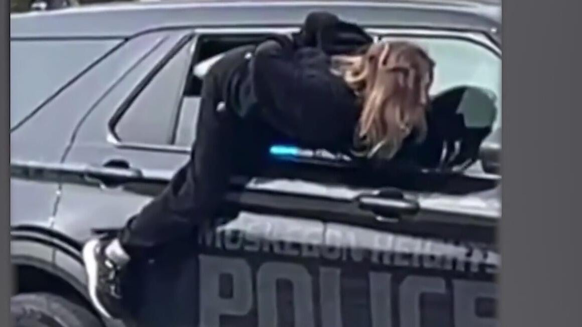 Woman escapes from Michigan police car through rear window while handcuffed