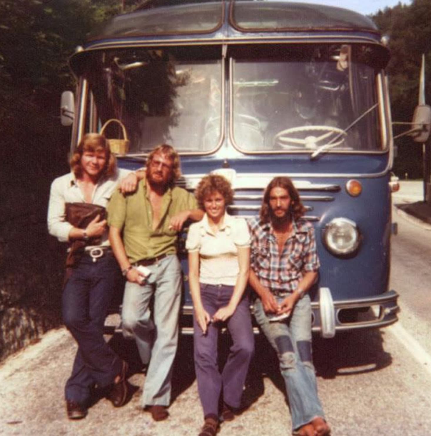 '70s car cruising photos powered by leaded gasoline