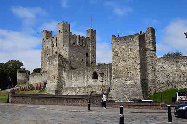 30 castle ruins that look straight out of a fantasy