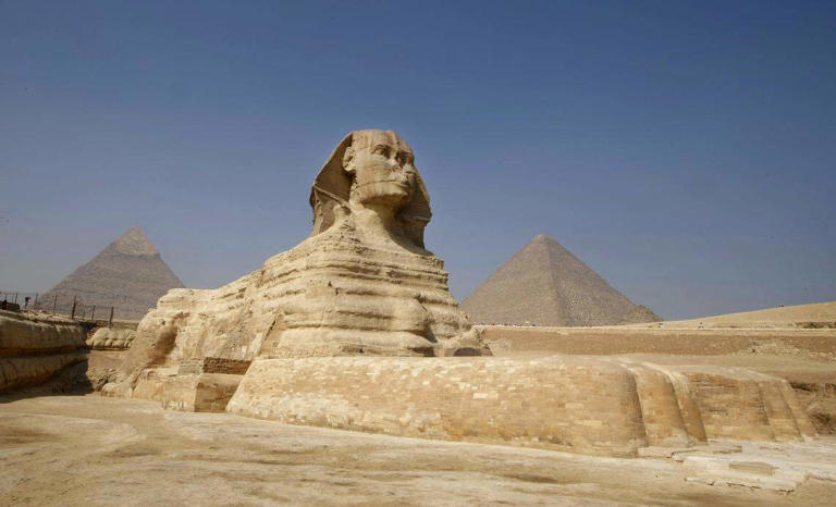 Archaeologists dismiss viral theory that a second sphinx remains buried ...
