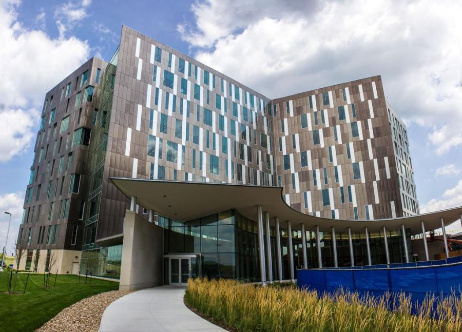 Kansas City Oracle campus cuts over 500 jobs for AI investment shift