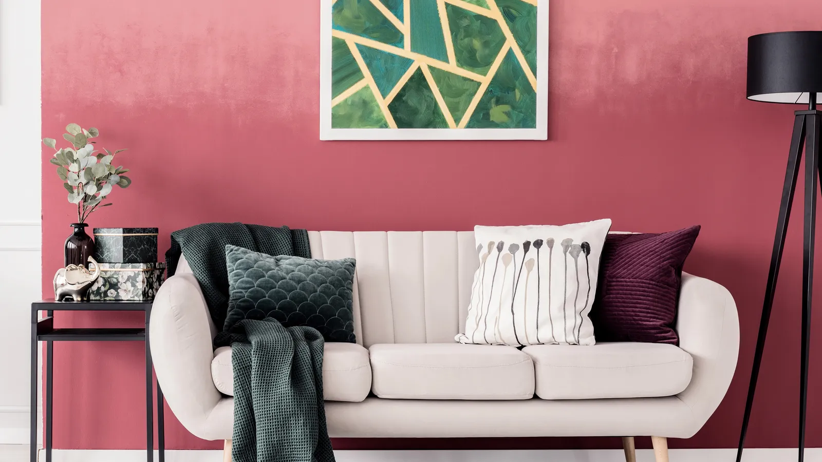 Painters reveal the wall finishes that age faster than you think
