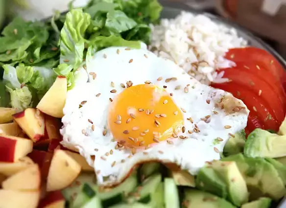 Buddha bowl vegetariano - un plato equilibrado y colorido