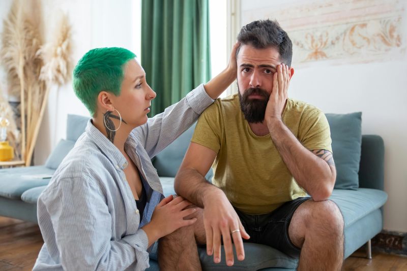 11 common habits of men with poor emotional intelligence