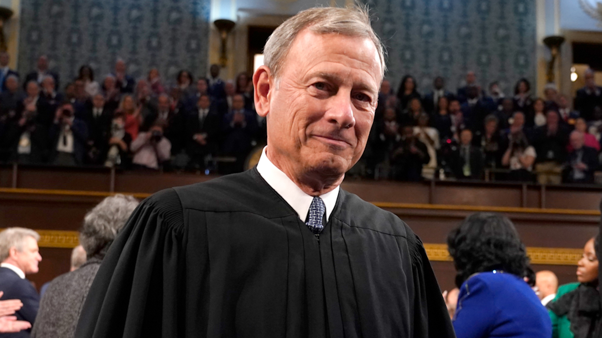 Justice Roberts rejects 'new world' claim, says 'same constitution'