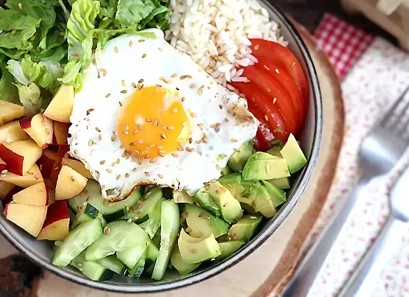 Buddha bowl vegetariano - un plato equilibrado y colorido