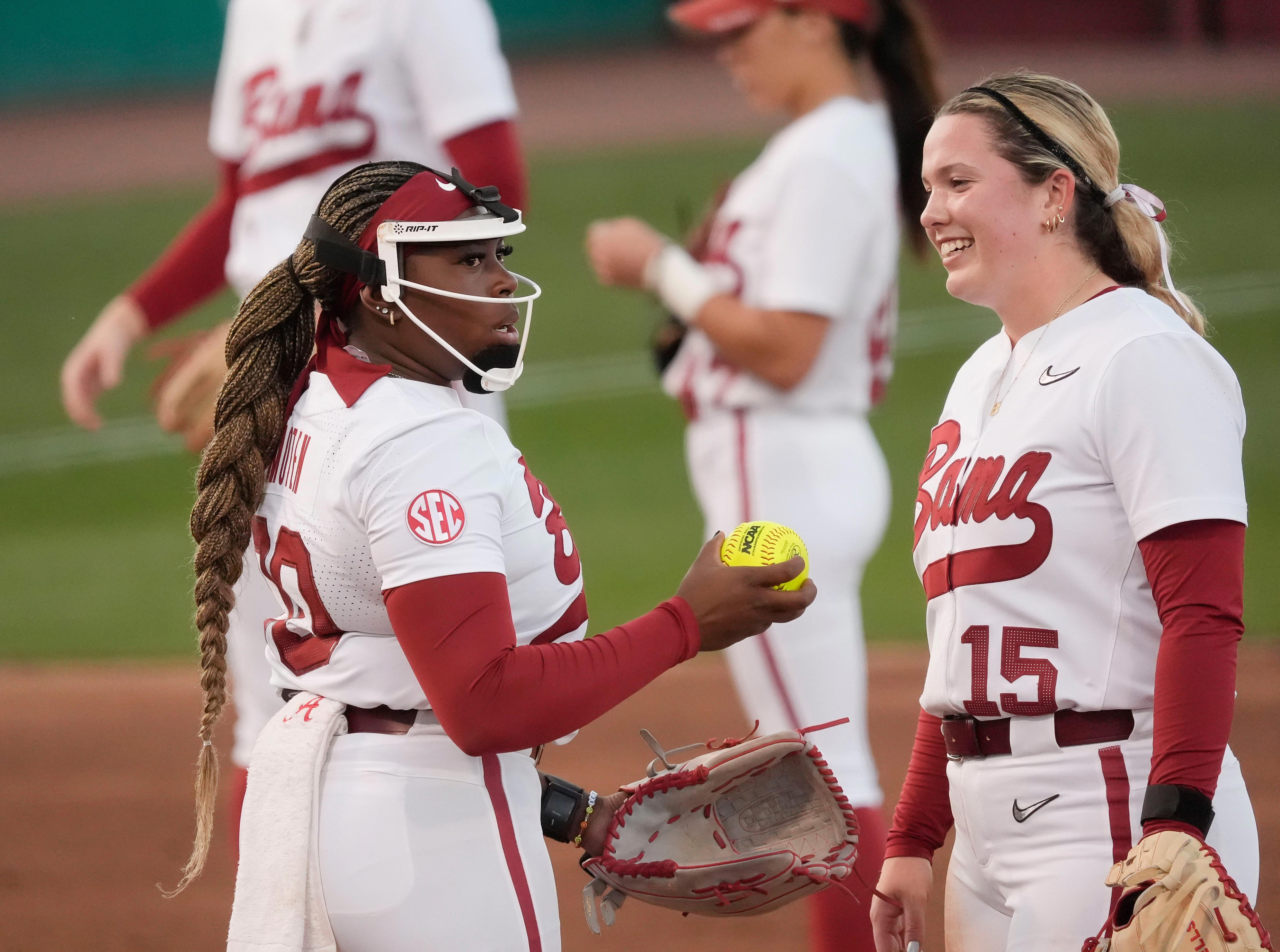 How to watch Alabama softball vs Gamecocks today: Game 2 time, TV info