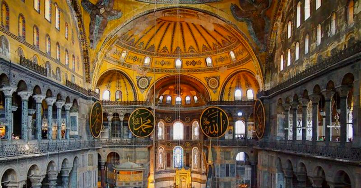 15 most magnificent buildings in Europe you must see