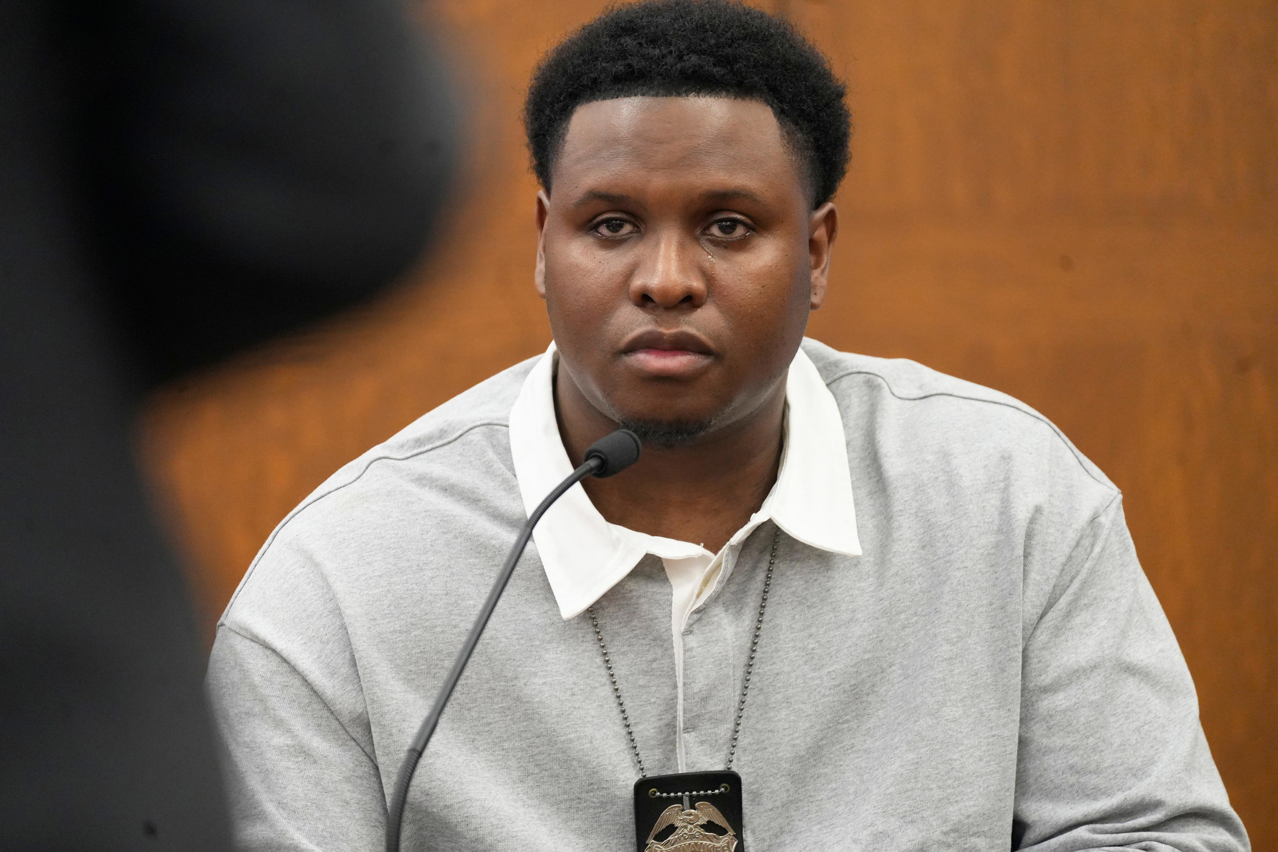 'Shots fired! My partner’s down!' MPD officer testifies in Jones' trial