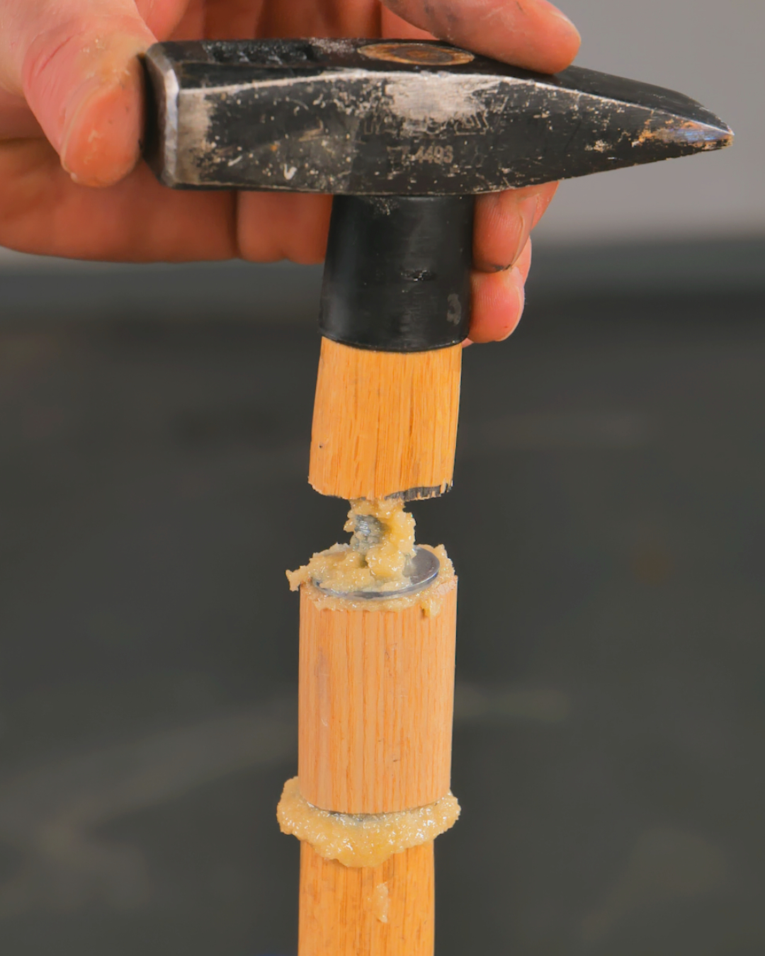 How to repair a broken hammer handle🔨