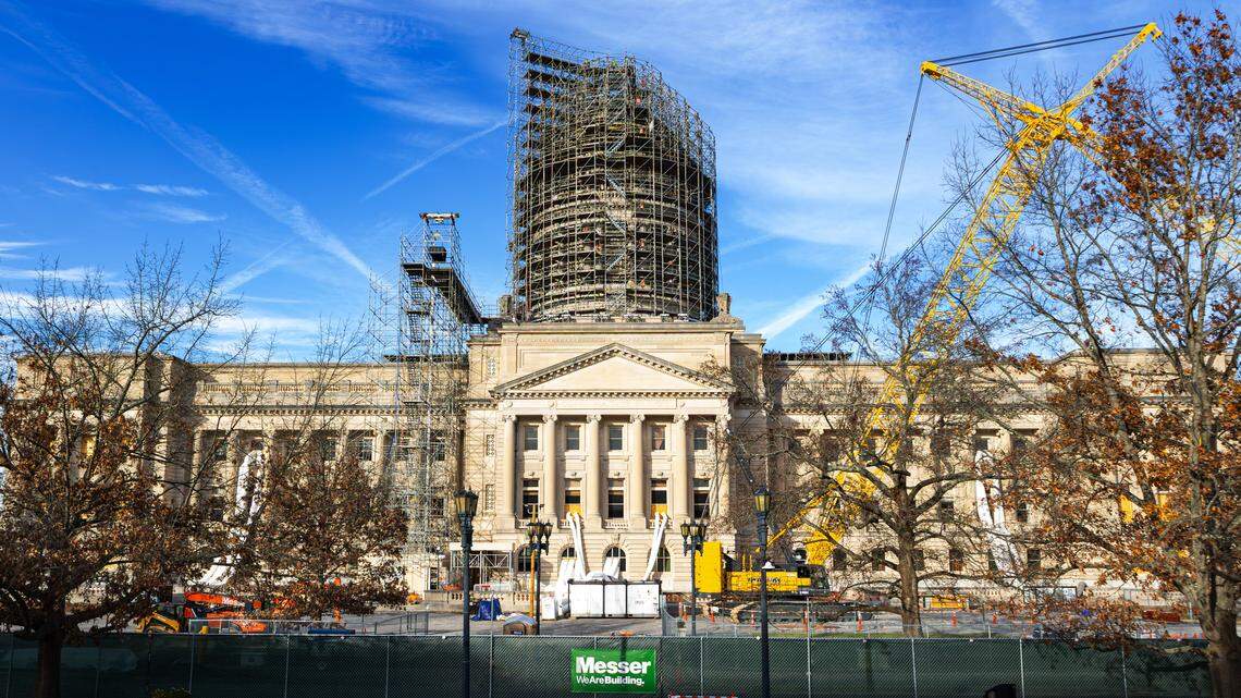 New compromise KY budget ditches retiree '13th check', increases health ...