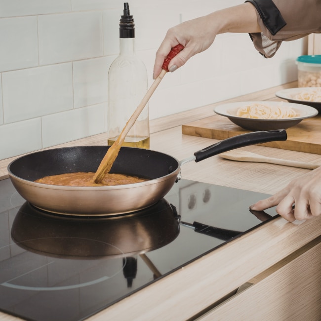 Induction cooktop increasing your electricity bill? Fix it with these 6 ...