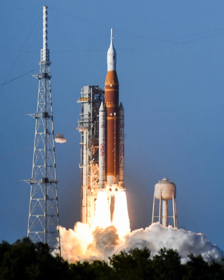 Amentum hiring about 100 workers in Florida for NASA Artemis missions