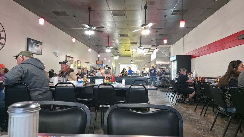 This retro mom-and-pop Oklahoma restaurant feels like stepping back in ...