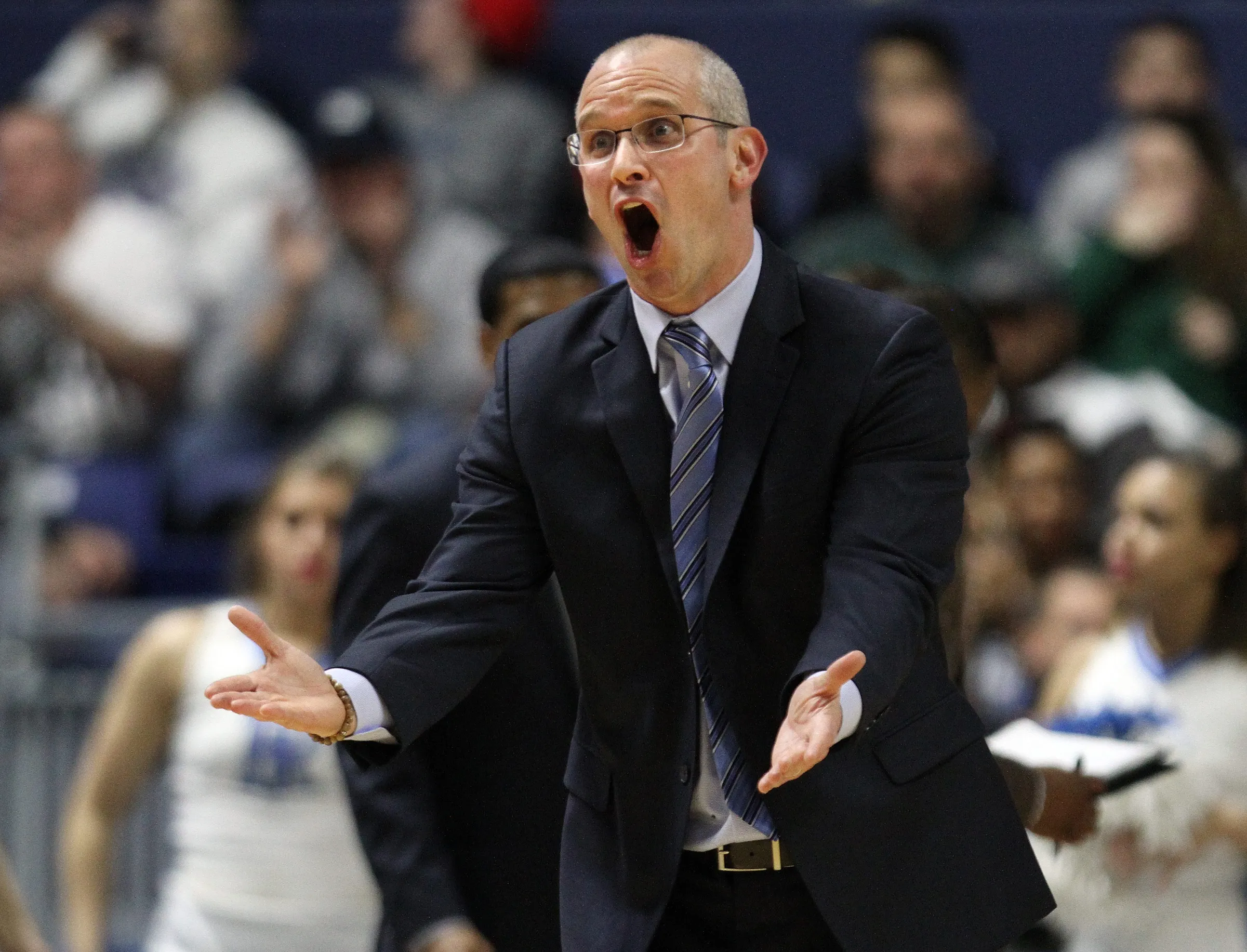 Dan Hurley’s uniform focus highlights UConn’s detail-driven approach ...