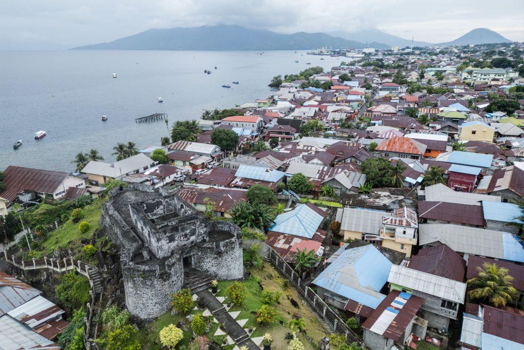 Tsunami warning as 7.4-magnitude earthquake hits Indonesia