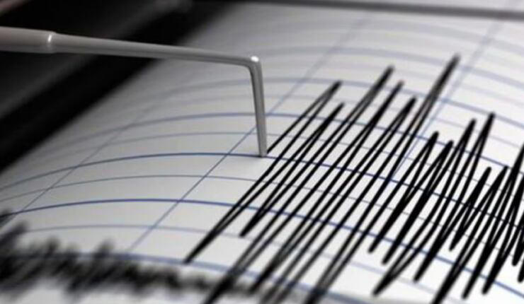 Impactantes imágenes del terremoto de 7.4 en Indonesia