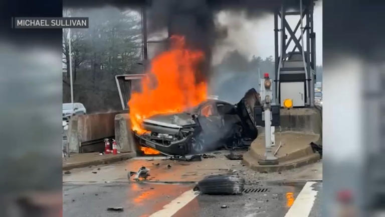 Bob's Burgers star Eugene Mirman posts update after NH toll booth crash