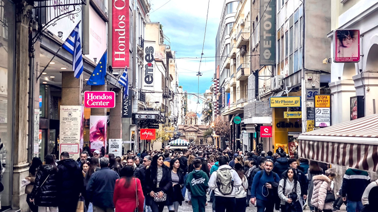 Από σήμερα το εορταστικό ωράριο καταστημάτων - Πότε μπορείτε να κάνετε ...