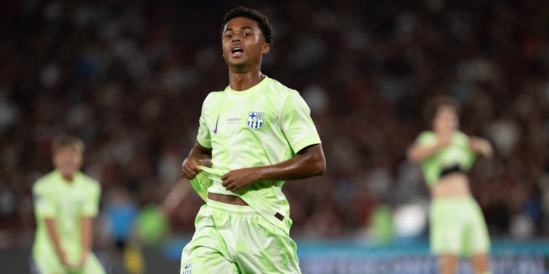 Update: FC Barcelona maakt contractverlenging met Shane Kluivert bekend