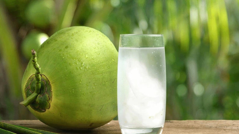 Watch Video: Buying coconut wrong? 4 simple tricks help you pick one ...